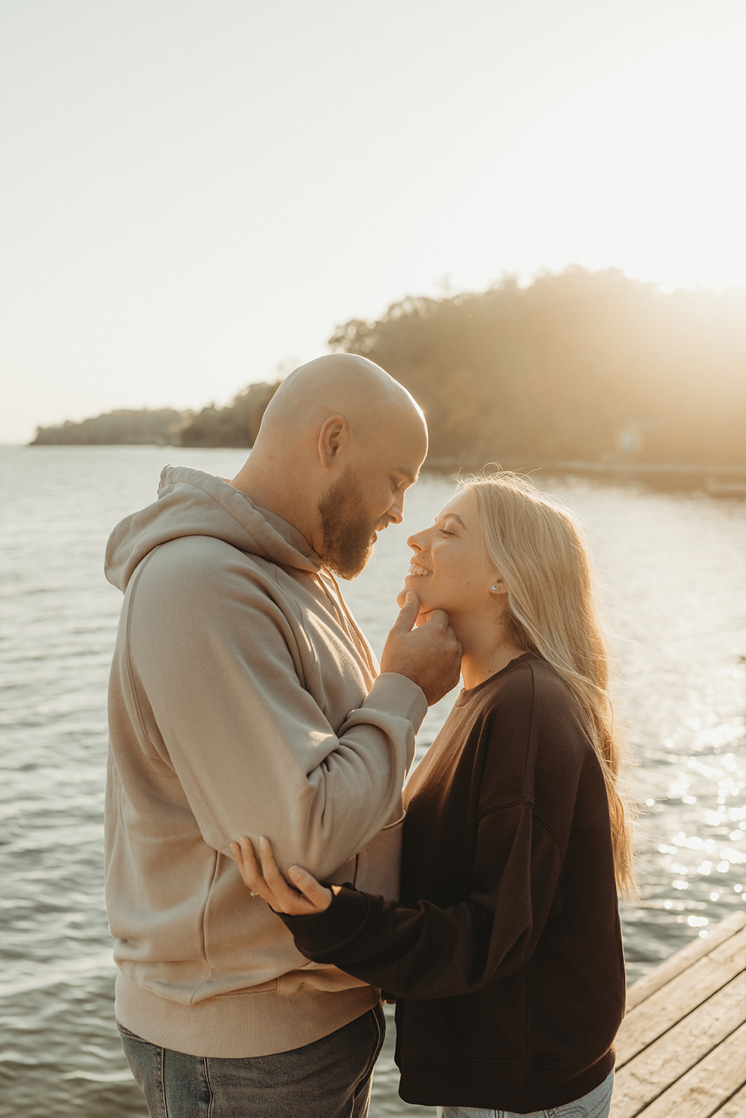 favourite posing prompts for couples - RK Photo + Studio
